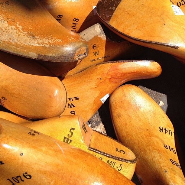 Decorar con hormas de zapatos, un estilo informal y vintage para el ...