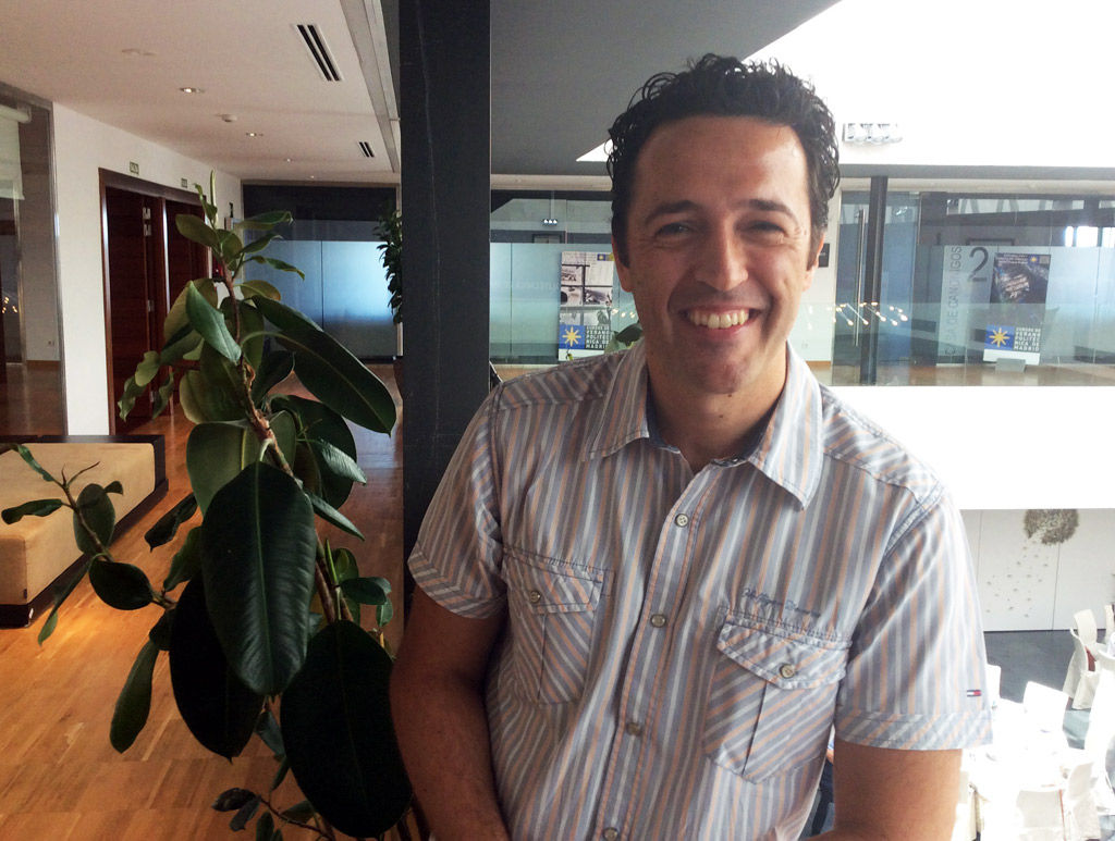Jacob Petrus, presentador de 'Aquí la Tierra' | Consumer