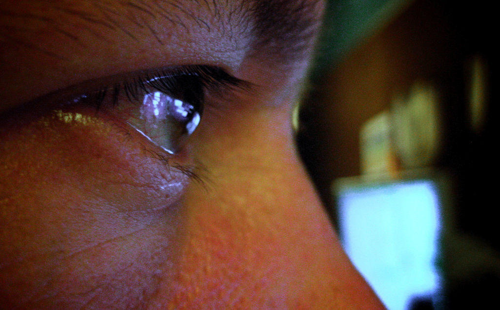 Estrés visual: qué es y cómo evitarlo | Consumer