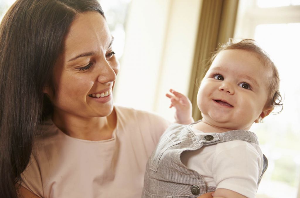 Los hijos de mujeres mayores de 35 años, ¿son más inteligentes? | Consumer